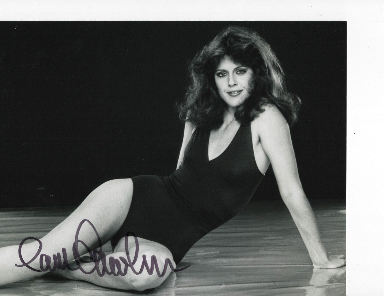 Pam Dawber Signed Mork And Mindy Posing In Black And White 8x10 Autographia
