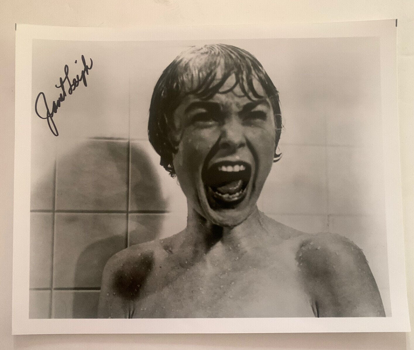 Janet Leigh Psycho Shower Scene Signed Autographed 8x10 Photo Beckett